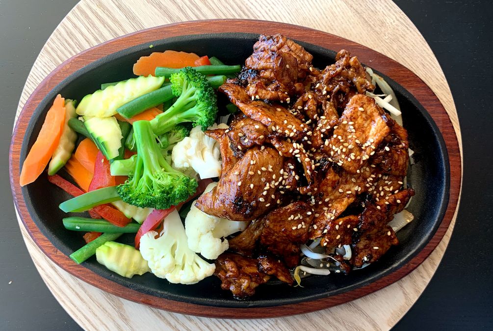 Sizzling | Thai Pacificpine Restaurant